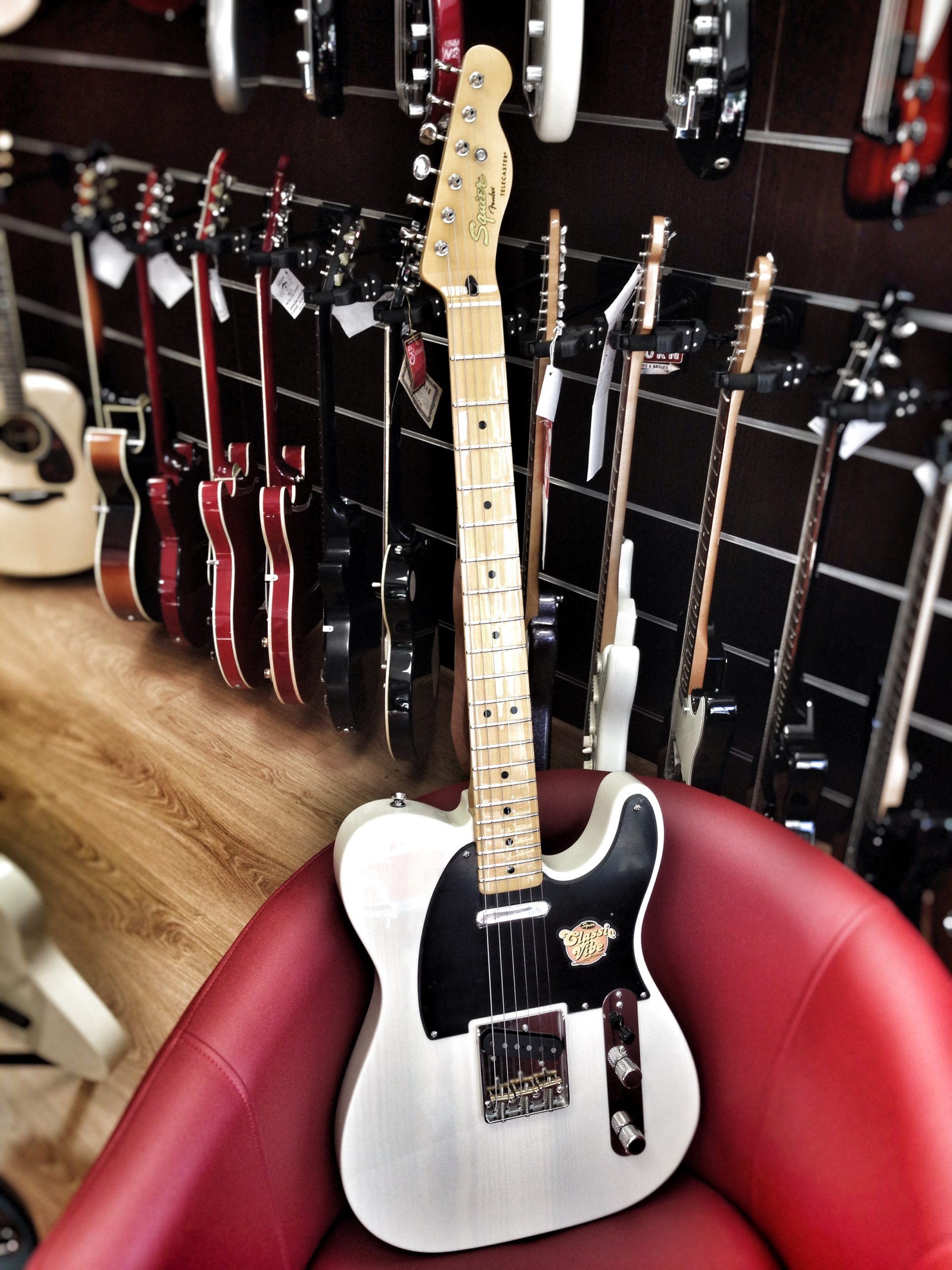 ᐅ FENDER SQUIER CLASSIC VIBE TELE 50'S VINTAGE BLONDE - Achat FENDER ...